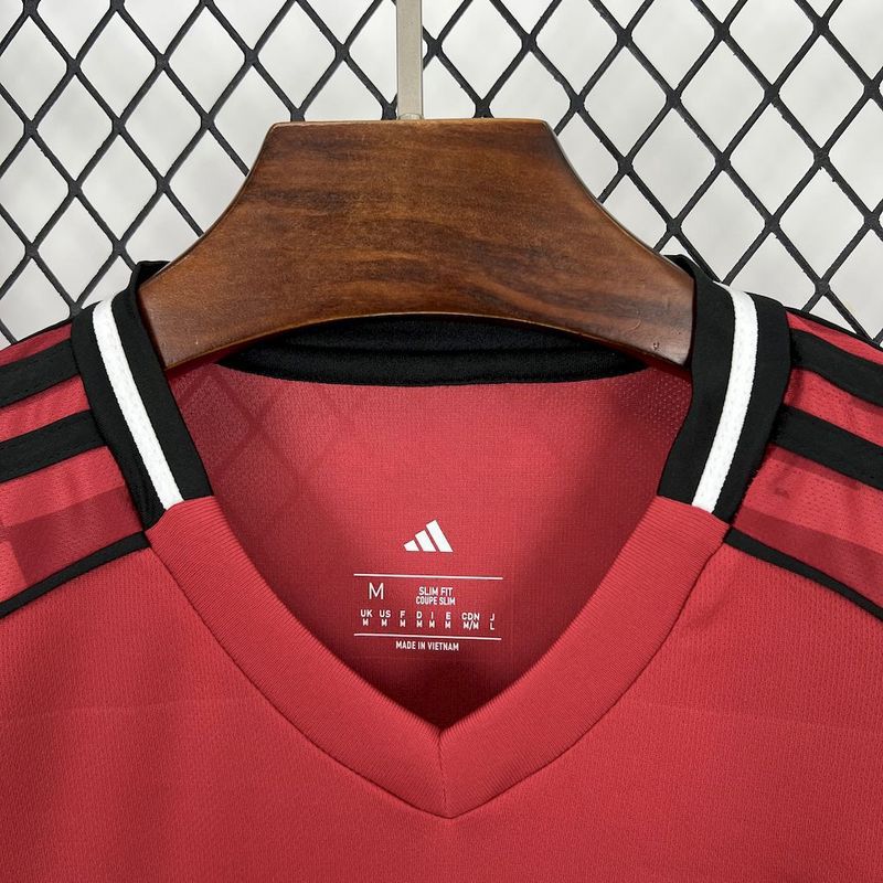 Manchester United Home 25/26 – Masked XI